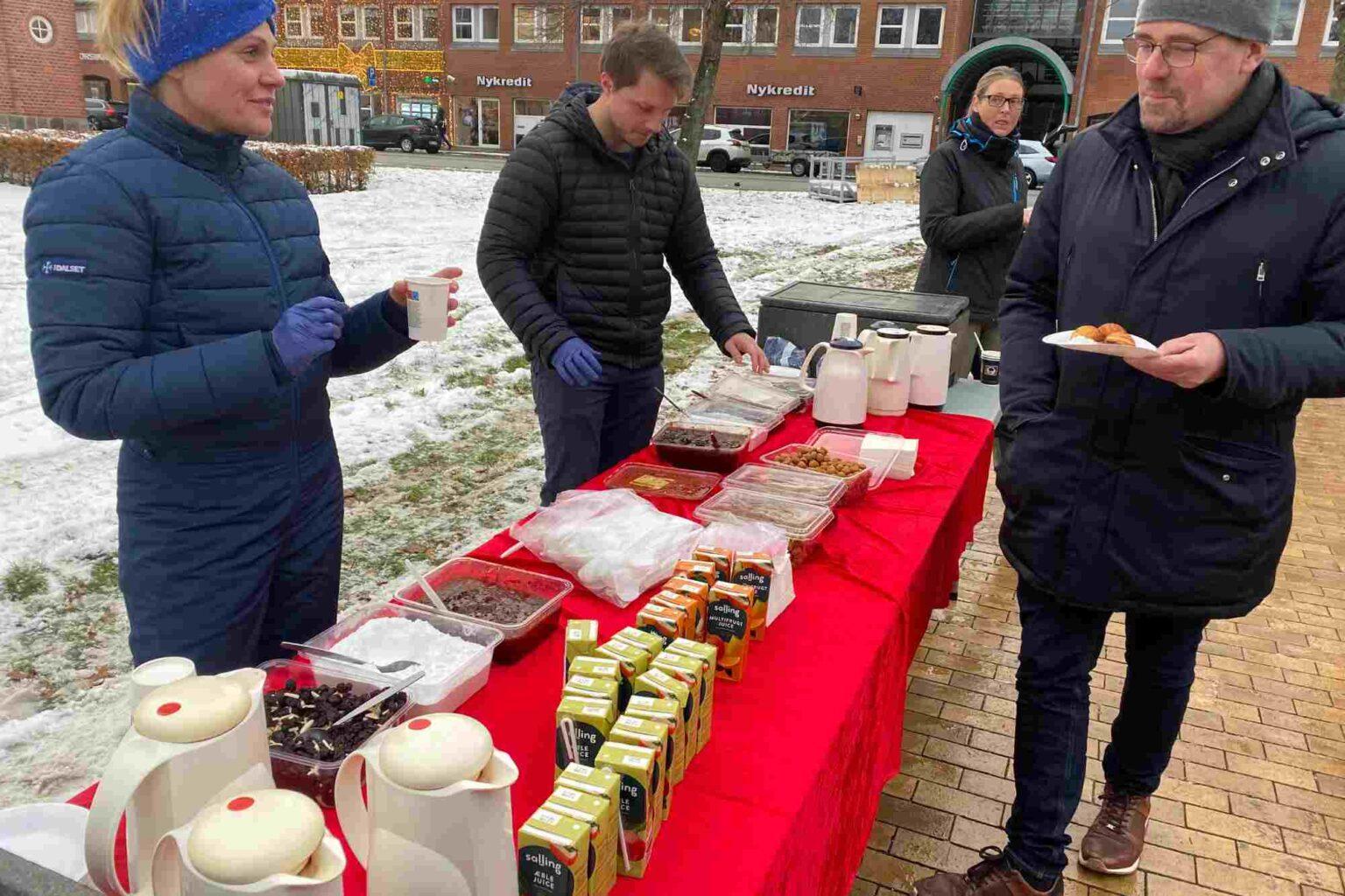 GRATIS: Nu kan alle skøjte på landets største isfri skøjtebane i ...