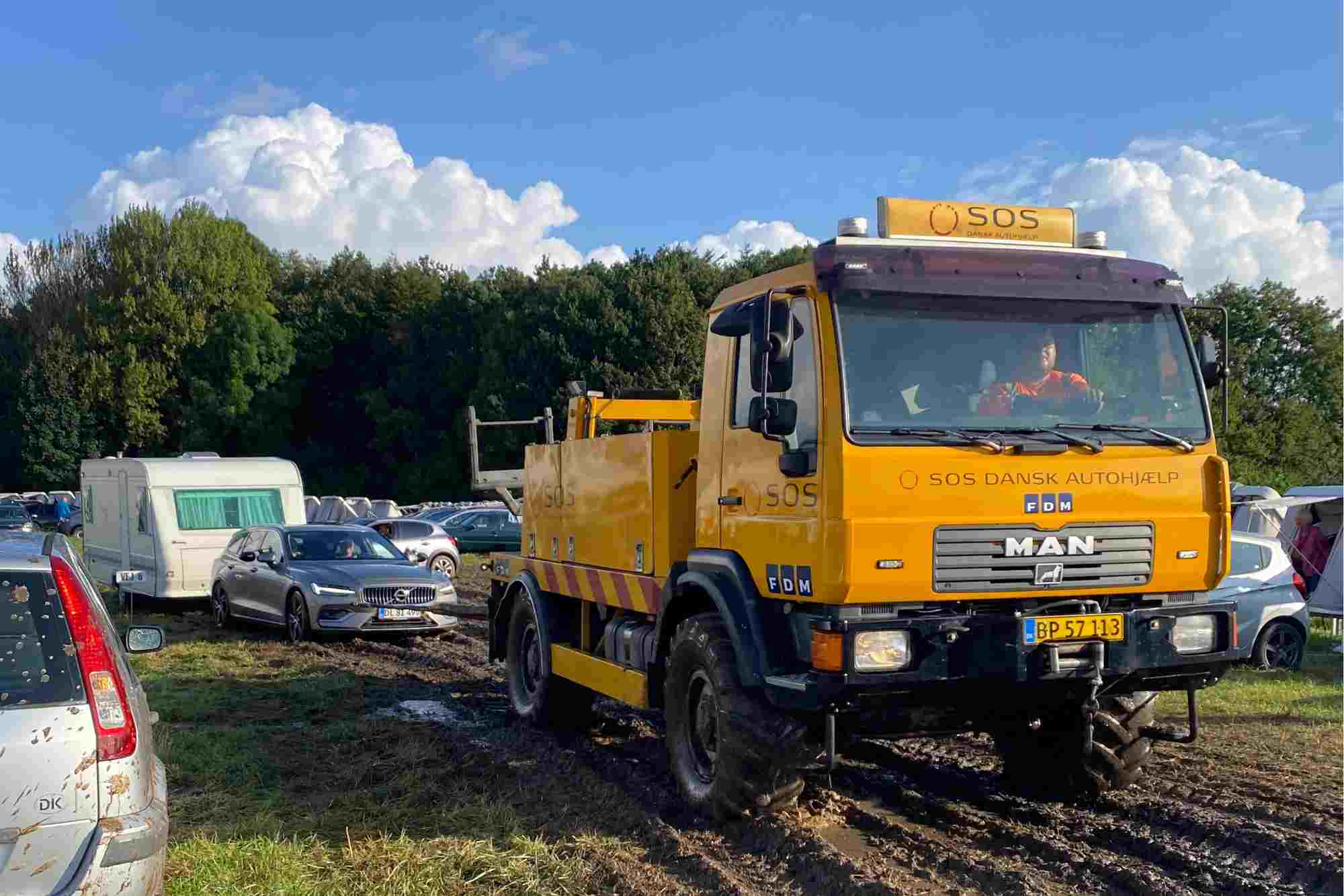 SE FOTOS - Tønder Festival 2024: Morgenstemning i mudderet efter en fed festival - Sydnyt.dk ...