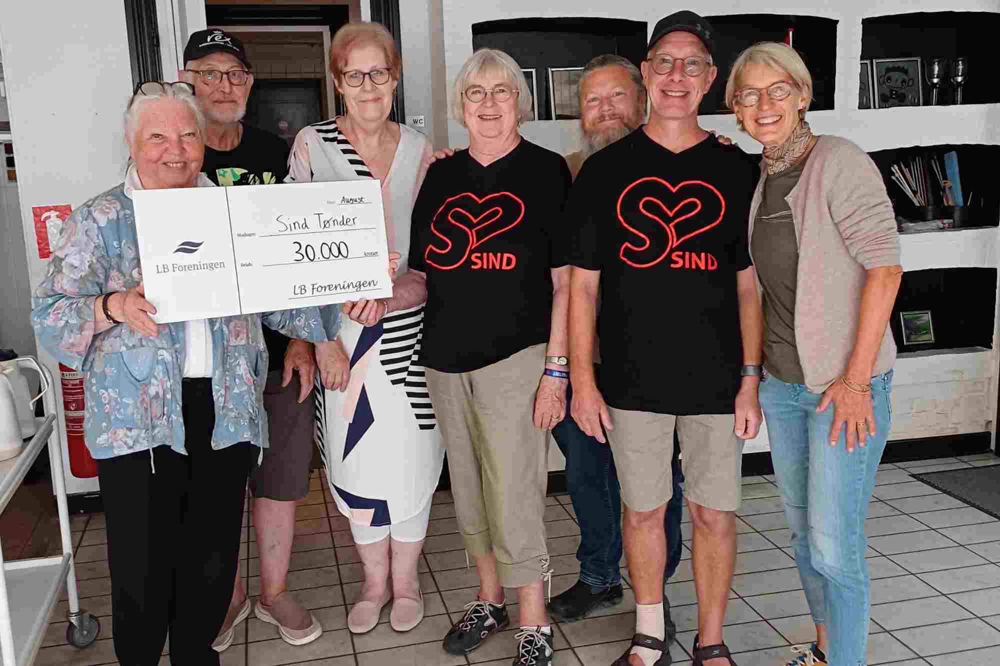 LB Foreningen med flot check til SIND Tønder - Sydnyt.dk - GRATIS lokale nyheder fra Sønderjylland
