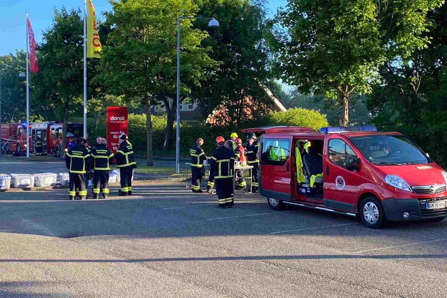 112 - SE VIDEO - Det lugter stadig af røg i Rødekro fredag morgen - parcelhus nedbrændt til ...